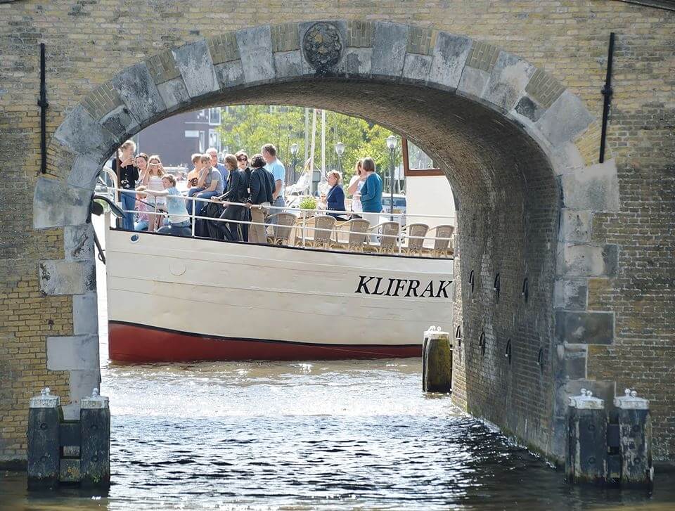 Trouwen aan boord van Klifrak